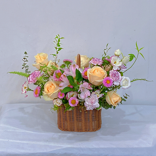 A little Sunny in Basket - CHEN FLORAL DESIGN CENTRE